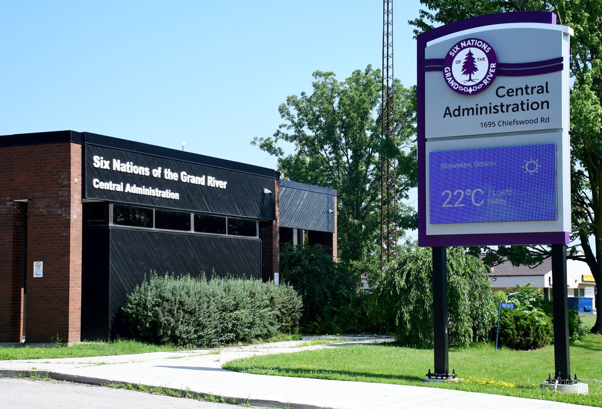 COMMUNITY NOTICE: INDIGENOUS SERVICES CANADA TRUST MONEYS - Six Nations ...